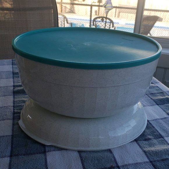 Tupperware | Kitchen | Euc Vintage Tupperware Salad Bowl | Poshmark